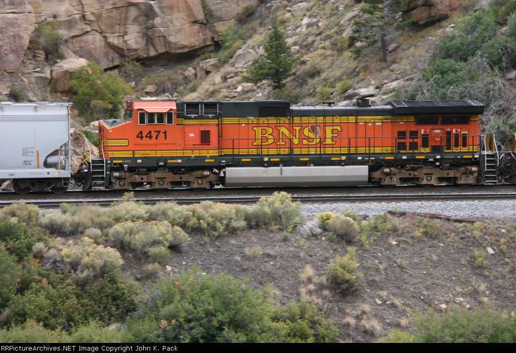 BNSF 4471